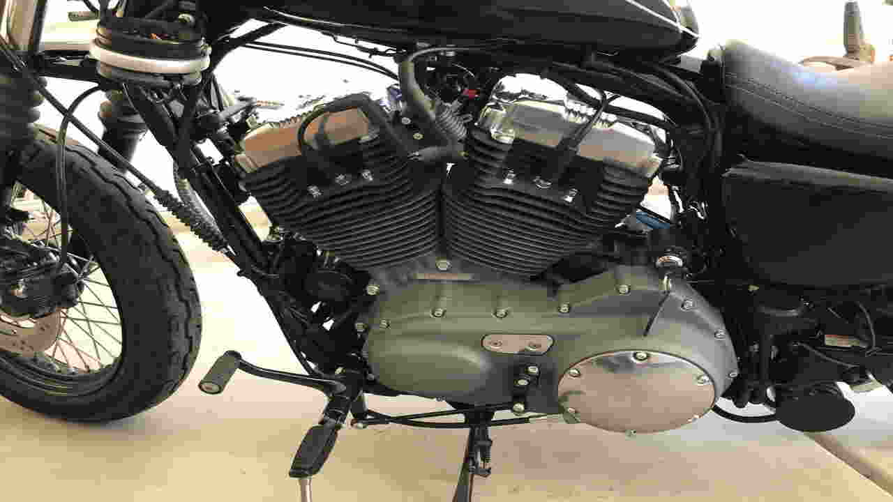 Mid controls vs. Forward Controls in Harley: A Comparison of Pros