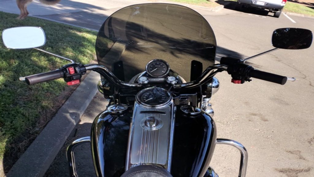 Road King Windshield - Riding Uninterrupted