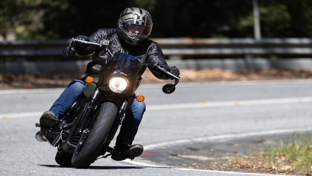 Road King Touring: Journey in Style, Power, and Comfort!