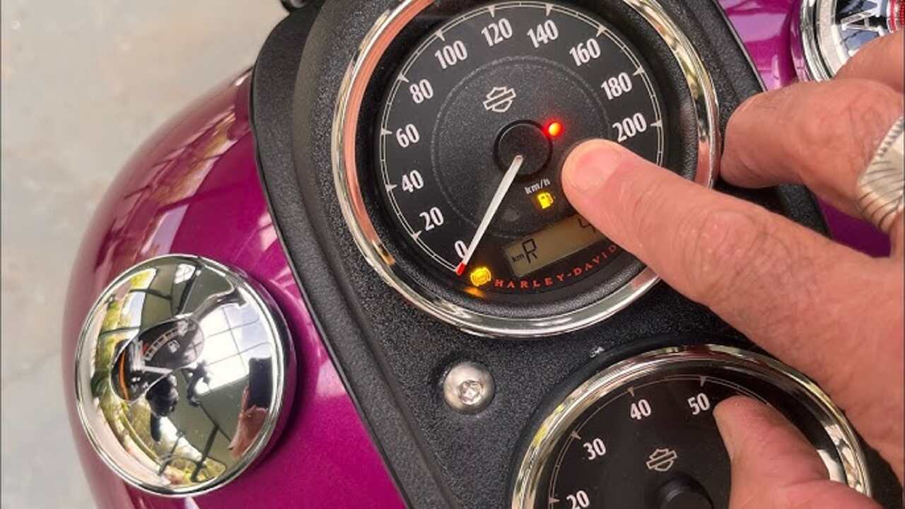 What Does The Red Key Light Mean On A Harley: Expert Tips